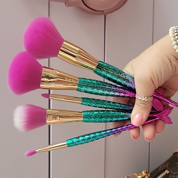 tarte | Makeup | Bn Tarte Mermaid Brush Set With Holder | Poshmark